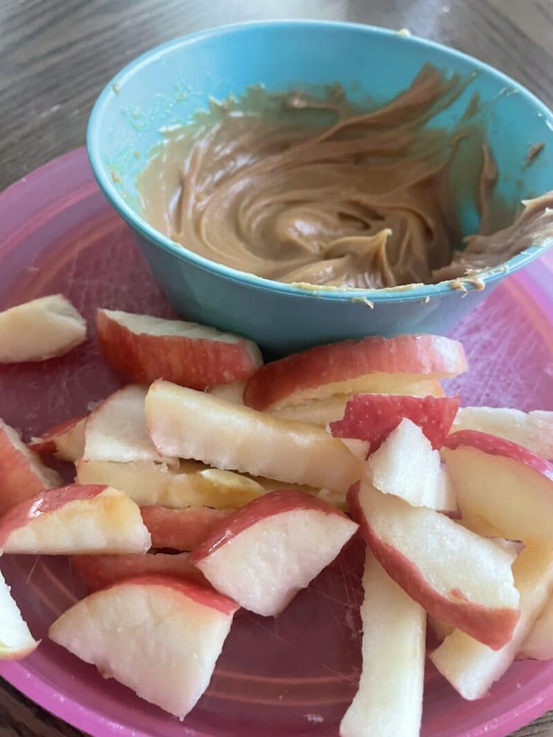 Easy Summer Snack Idea for Moms: Peanut Butter Fruit Dip Kids Will Love ...